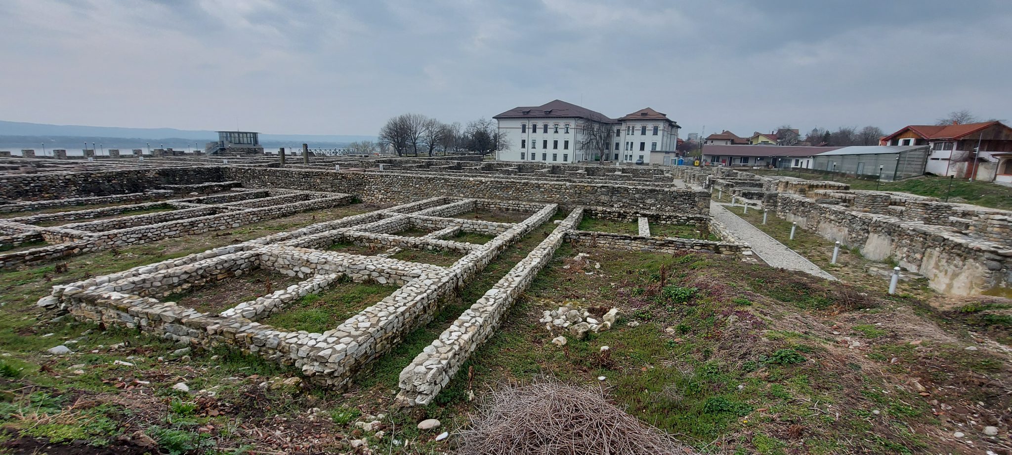 Castrul Roman Drobeta - Obiective turistice Drobeta Turnu Severin ...